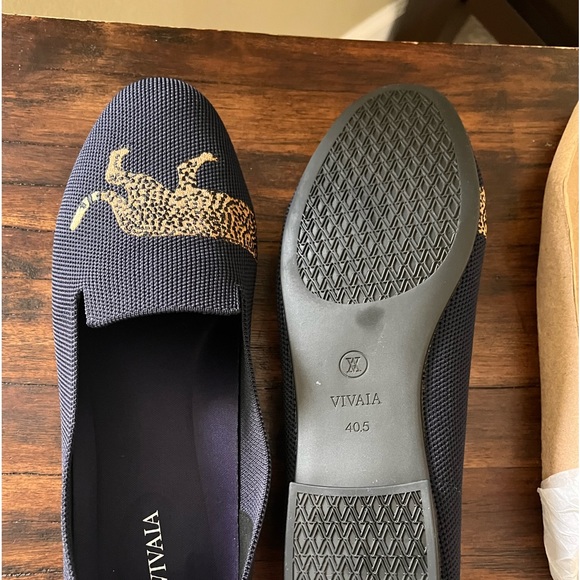 Vivaia | Shoes | Vivaia Size 45 Dark Blue With A Tiger Use It A Few ...